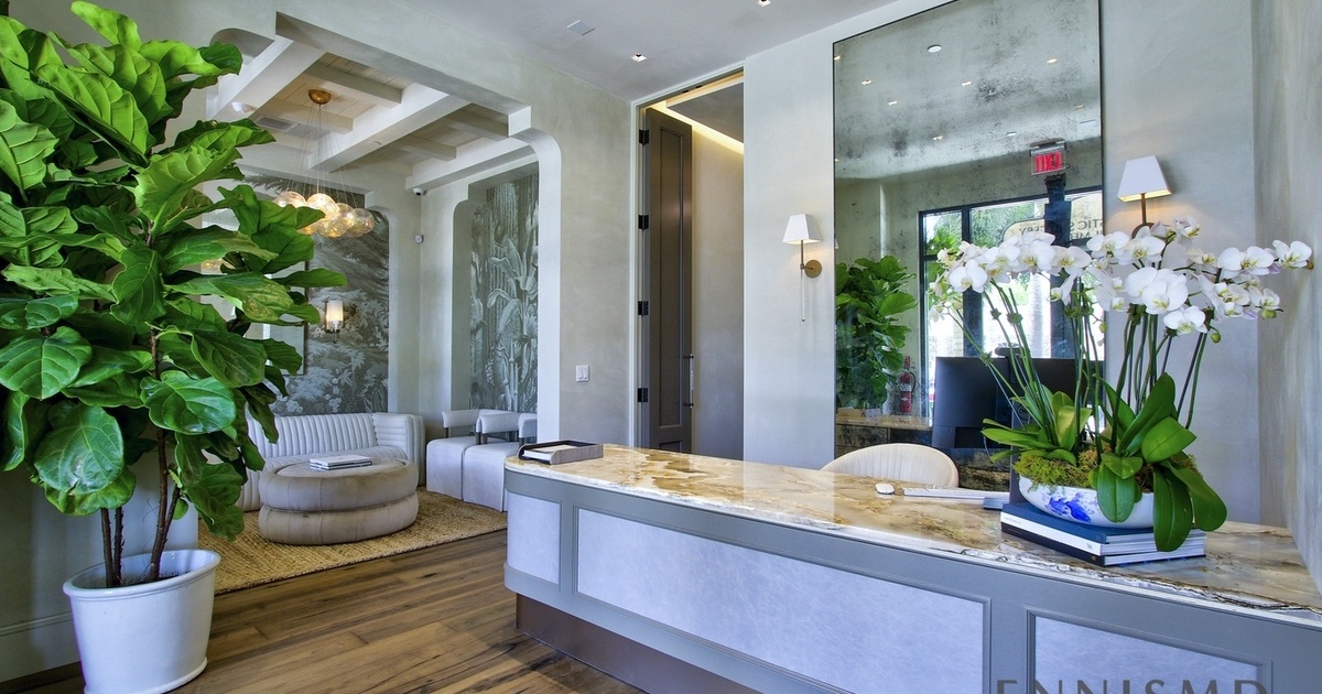 Ennis Plastic Surgery in Boca Raton Florida | Top Rated Plastic Surgeon